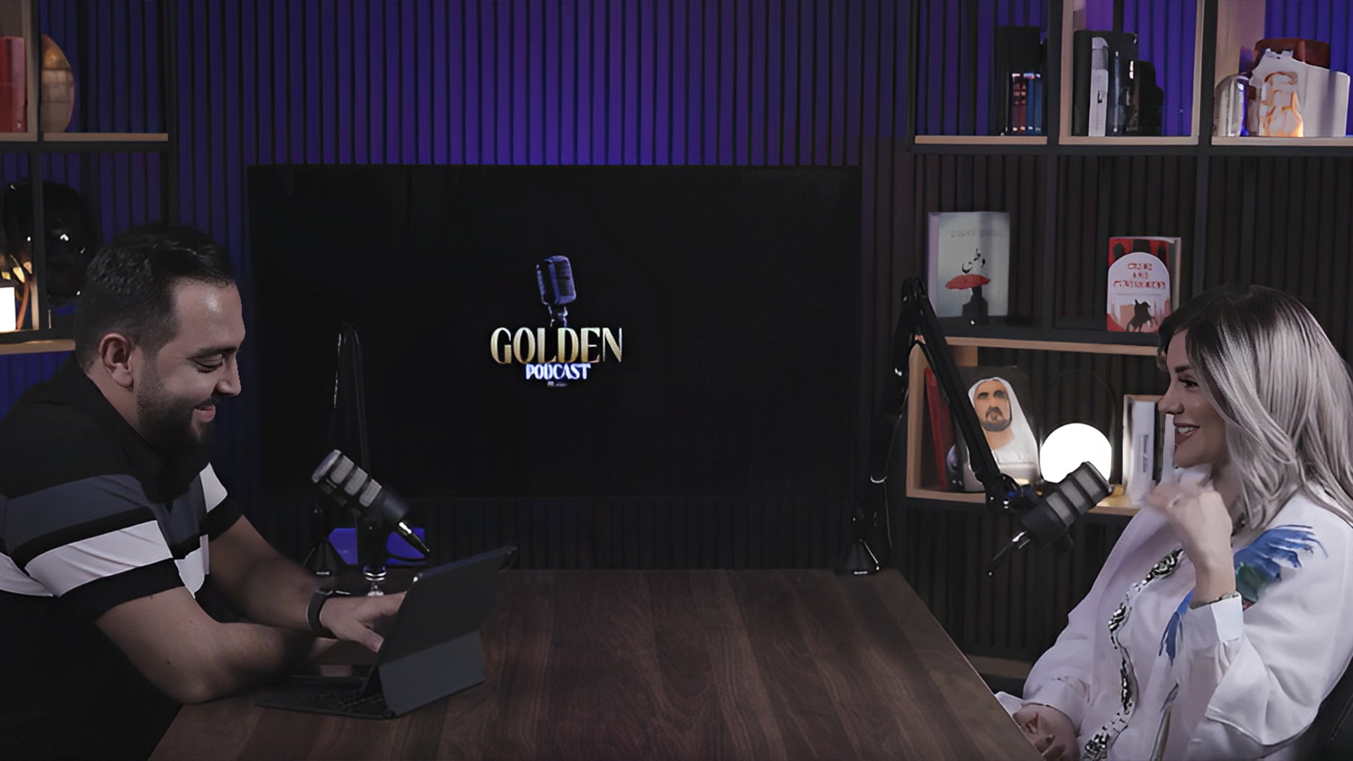 Regarder Série Golden Podcast - Artify